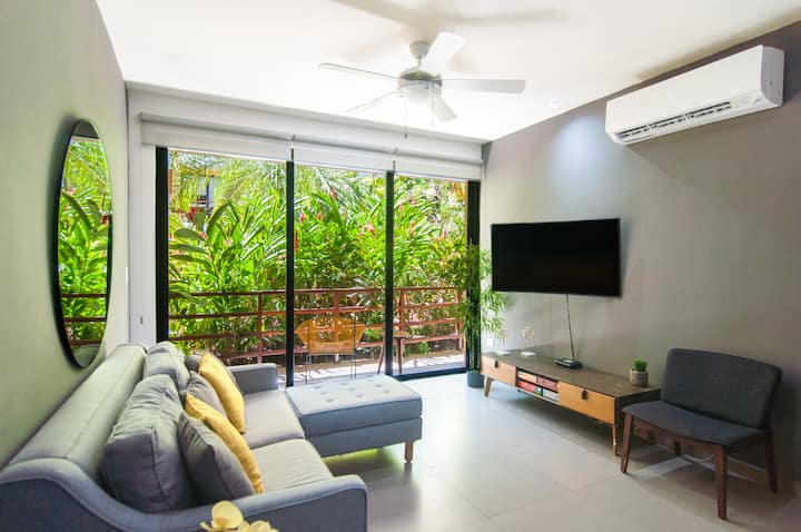 Family Friendly Condo Rooftop Pool - Playa del Carmen