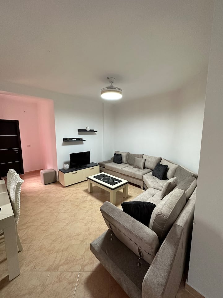 Charming Apartment In Vlore - Vlorë