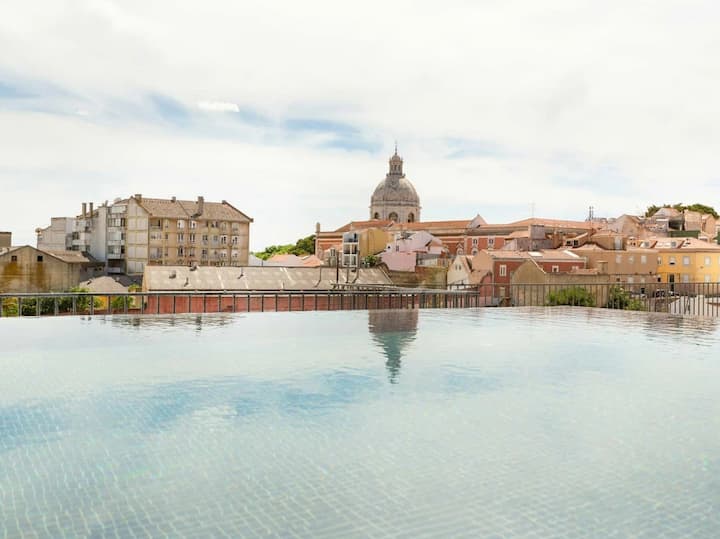 Two Bedroom Apartment In Graça - Lissabon