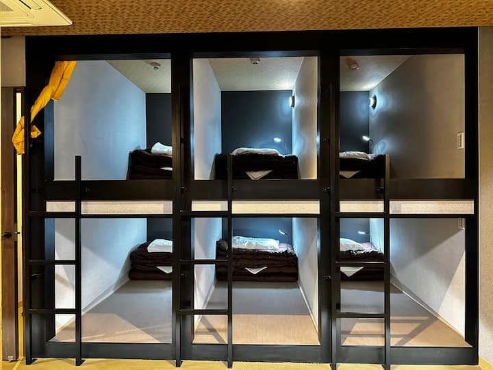 Capsule Stay (Bee House Style) - Kochi, Japan