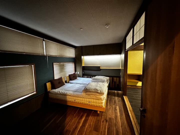 Executive Backpackers Suite - Kochi