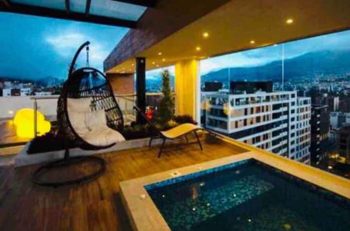 Acogedor Alojamiento La Mejor Ubicación De Quito - Quito