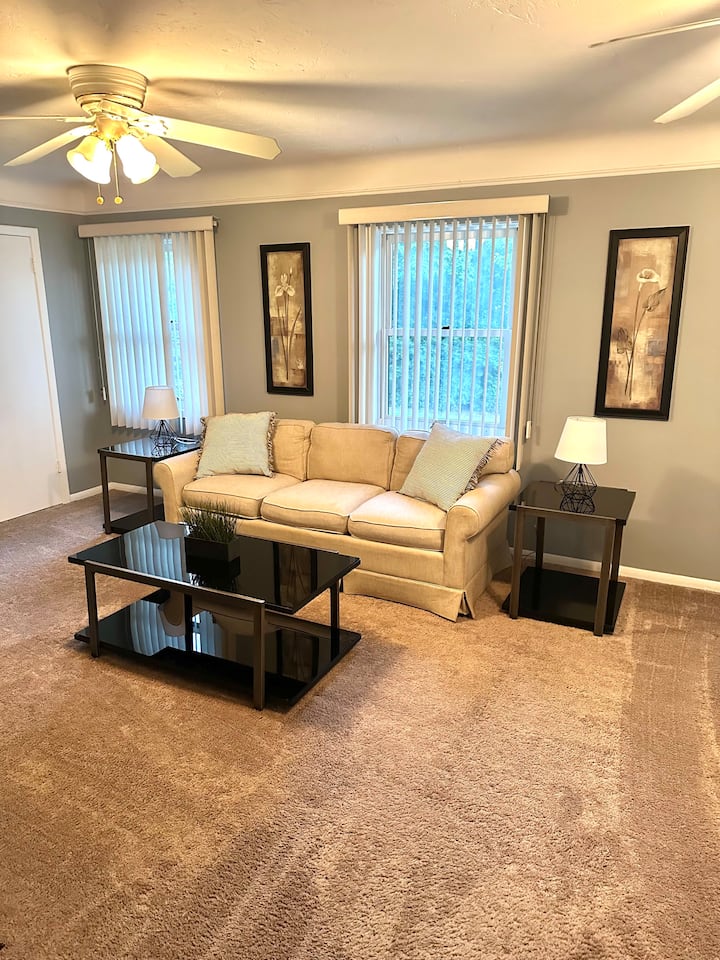 2 Bedroom!long Term Rental - Parma, OH