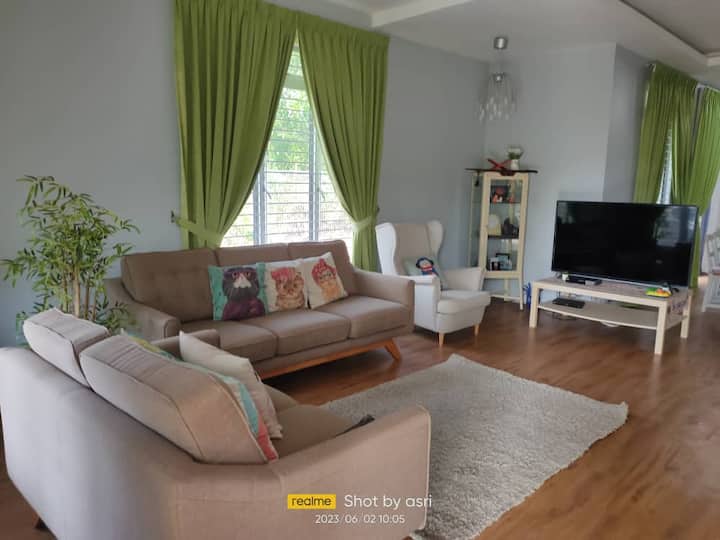 Homestay Panti Mountain View - Kota Tinggi