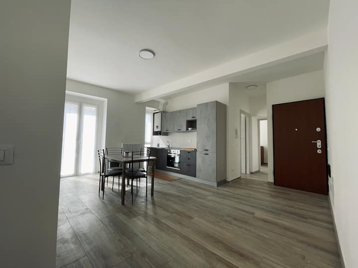 Sun Apartment - Lecco
