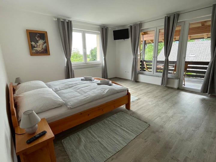 Apartment With Terrace - Bled