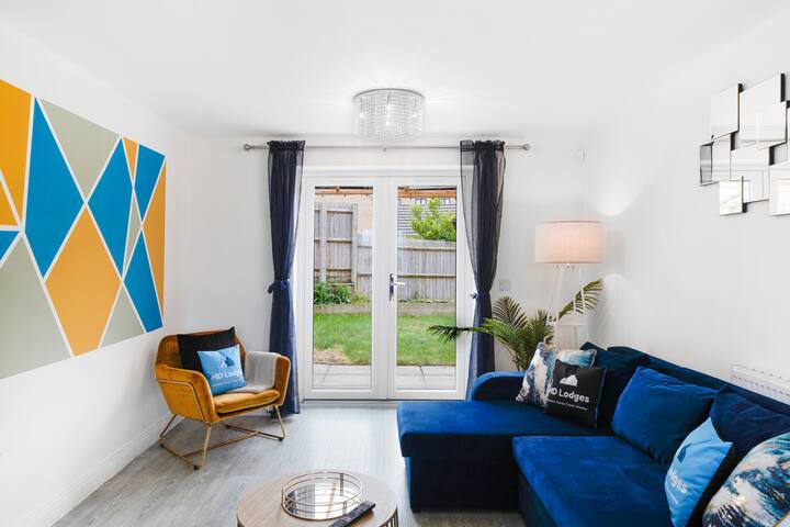 Classy Stay | Sleeps 7 | 5 Br | Parking | Crew - Peterborough, Royaume-Uni