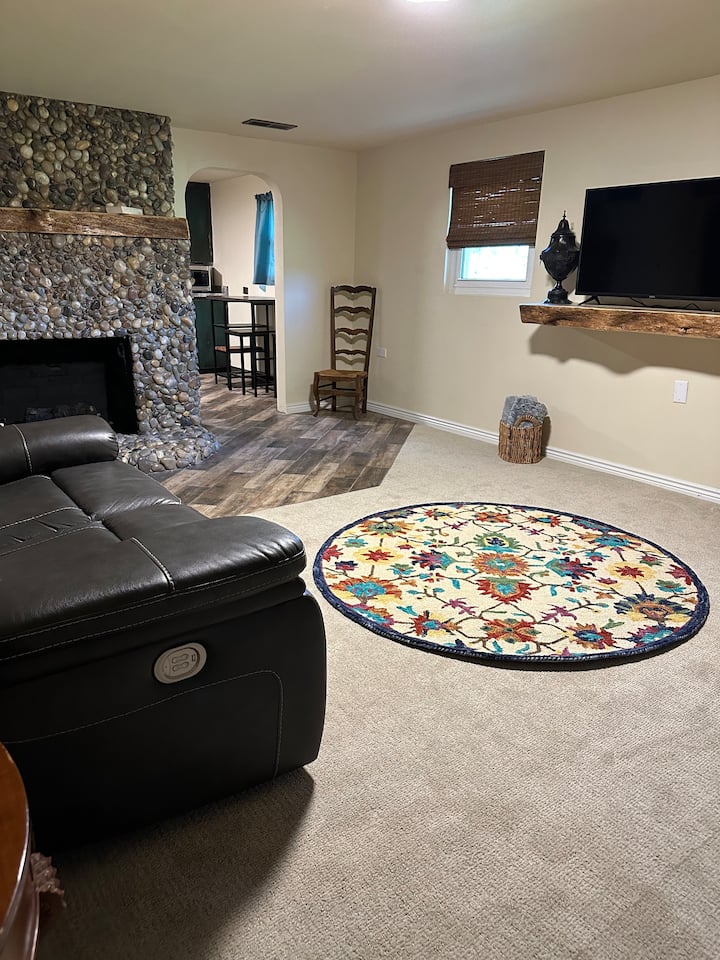 Cozy Hobbit Inspired House - Cheyenne, WY