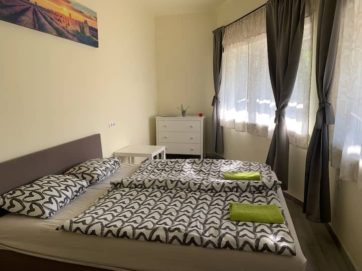 Levendulakert Apartmanház - Balatonvilágos