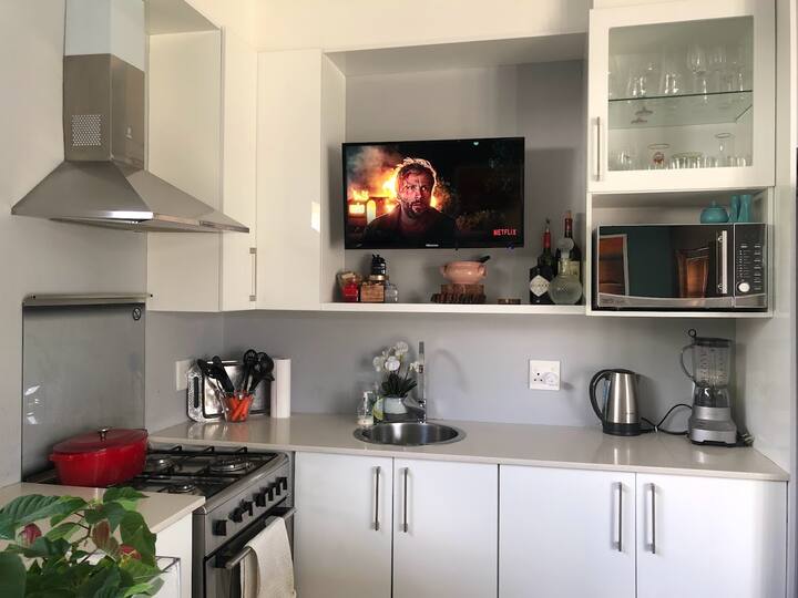 Embo Home In Midstream - Tembisa