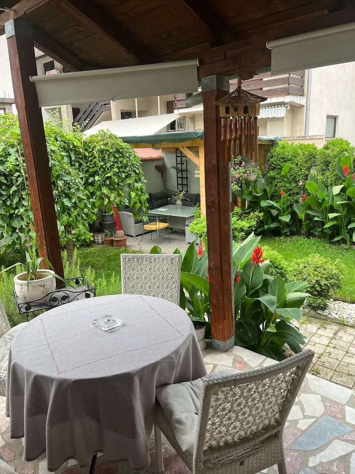 City Center Apartment With Backyard. - Kragujevac
