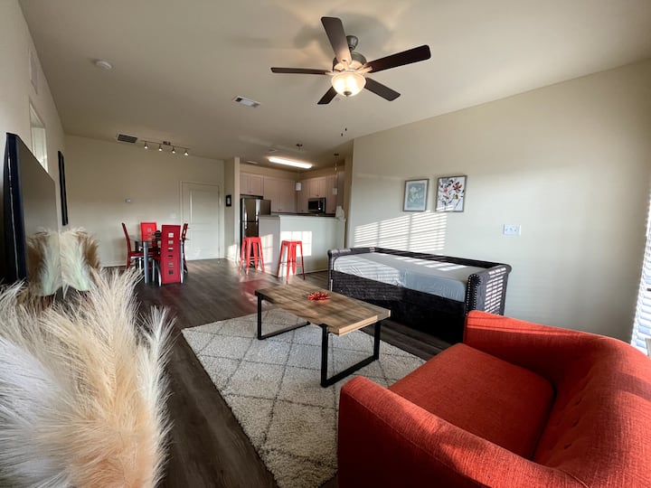 *Comfortable | Safe| 2 Bedrm 2 Bath | Pool Access - Saginaw, TX