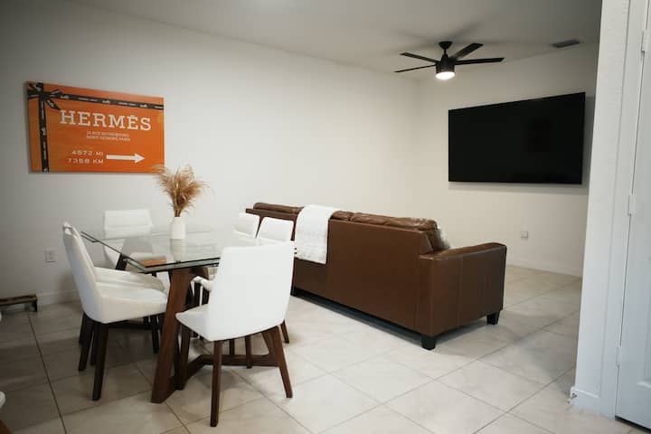 3/2 Modern Home Near Everglades & Fl Keys - Homestead, FL