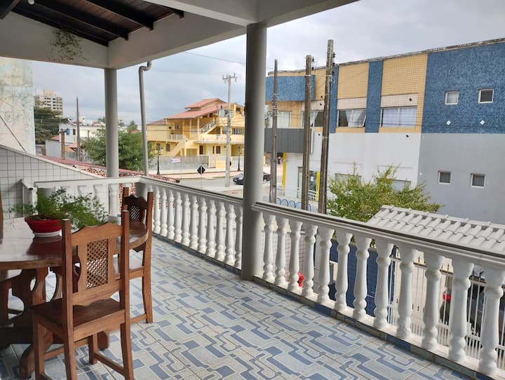 Andar Inteiro De Sobrado A 70 Metros Do Mar! - Itapoá