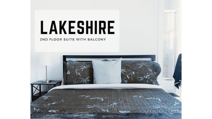 Lakeshire-2nd Fl Suite W/balcony - Naples, FL