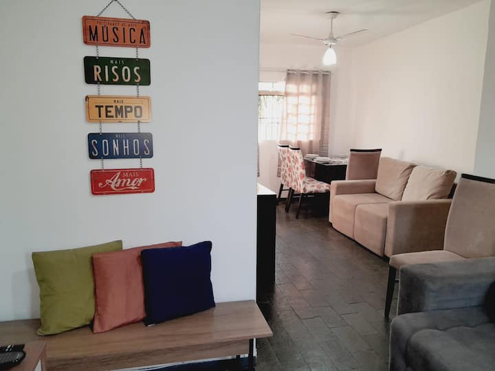 3 Quartos Com Ar Condicionado, E 2 Banheiros - Campo Grande