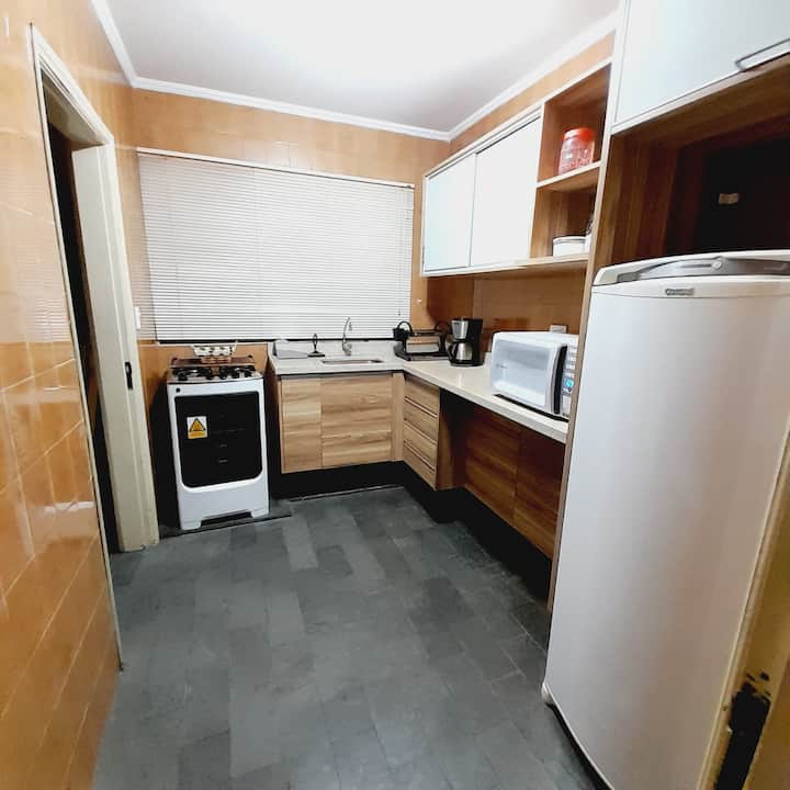Muito Espaço - Apto Em Condomínio - 3 Qtos Com Ar - Campo Grande