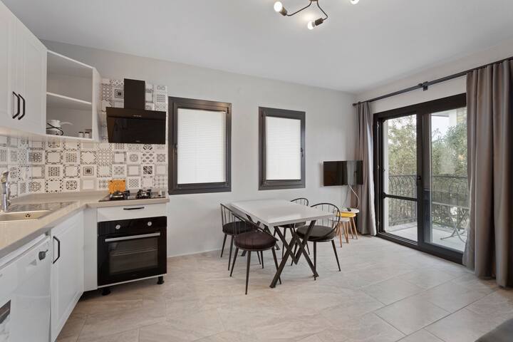 2+1 Bahçe Katı Begonvil - Datça