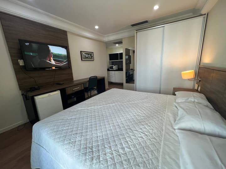 Lindo Flat Acesso A Pé A Praia Barra Da Tijuca -