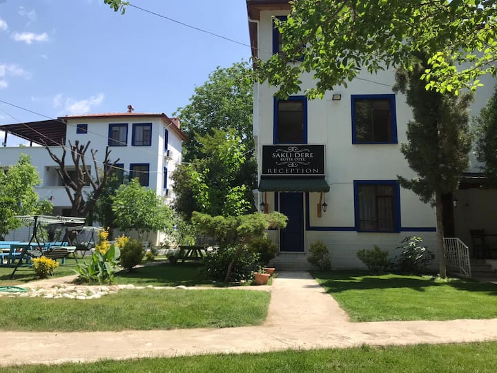 Ormanın ıCınde 7 Kısılık Apart - Akçay