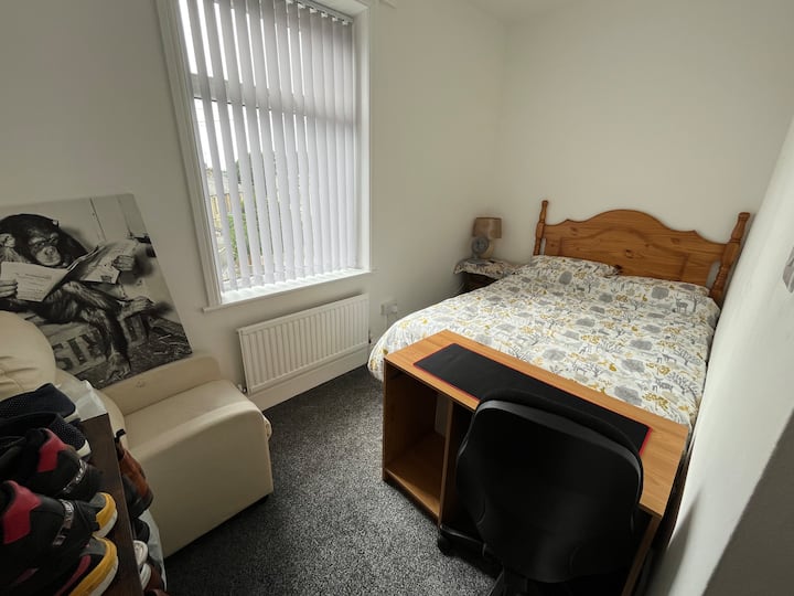 Quiet Little Room - Burnley