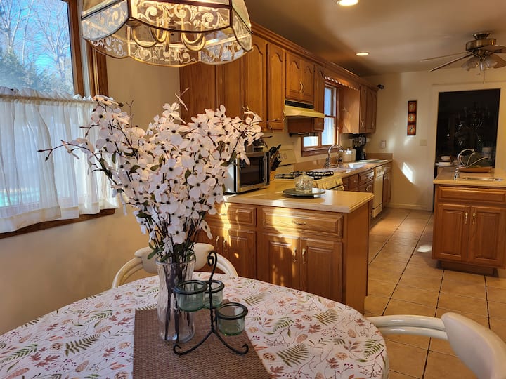 6br Martha's Vineyard Retreat - Oak Bluffs, MA