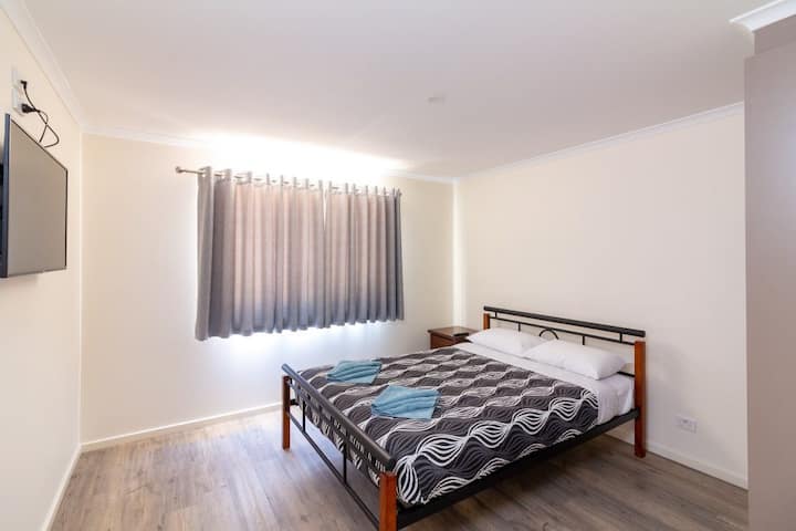 Deluxe 2 Bedroom Cabin - Renmark