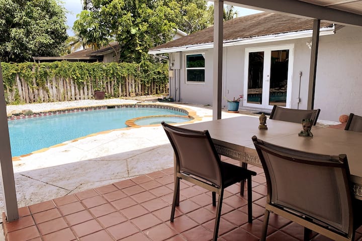 North Lauderdale Pool Home - Coconut Creek, FL