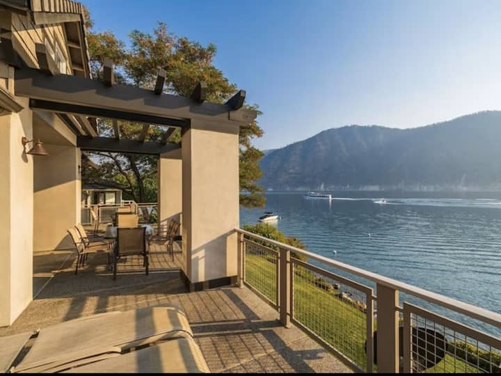 Wapato Point Lake Front Home - シュラン湖, WA