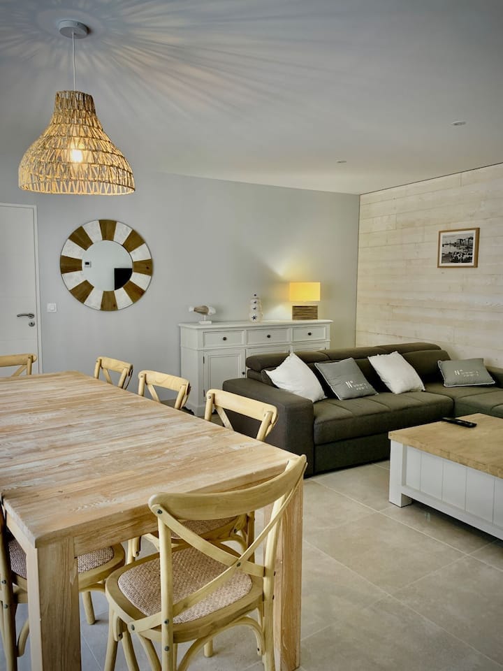 La Maison De Claire Au Port De Meze   3 Etoiles - Mèze