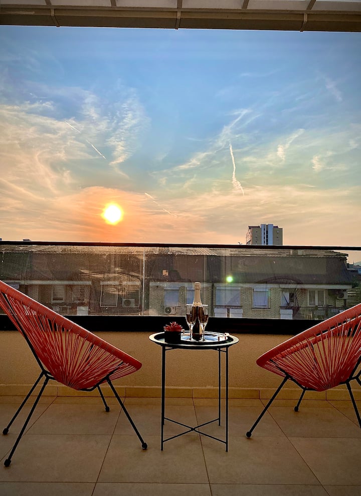 Silver Apartment - Skopie