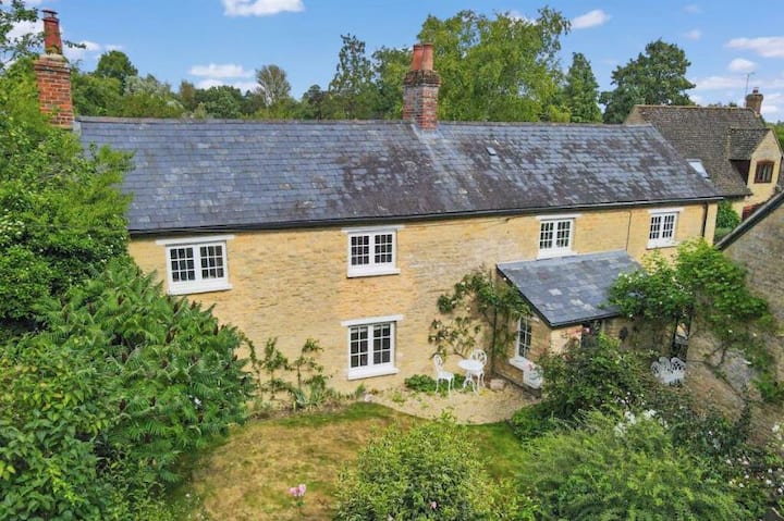 Cotswold Cottage Barn End House - Burford, UK