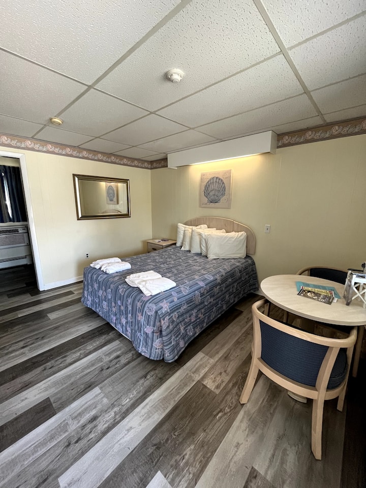 Spacious Unit Steps From The Beach - Old Orchard Beach, ME
