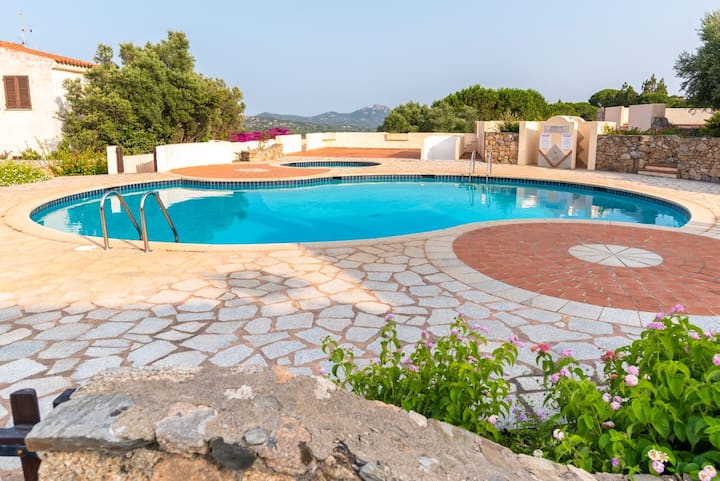 Casa Con Piscina - Arzachena