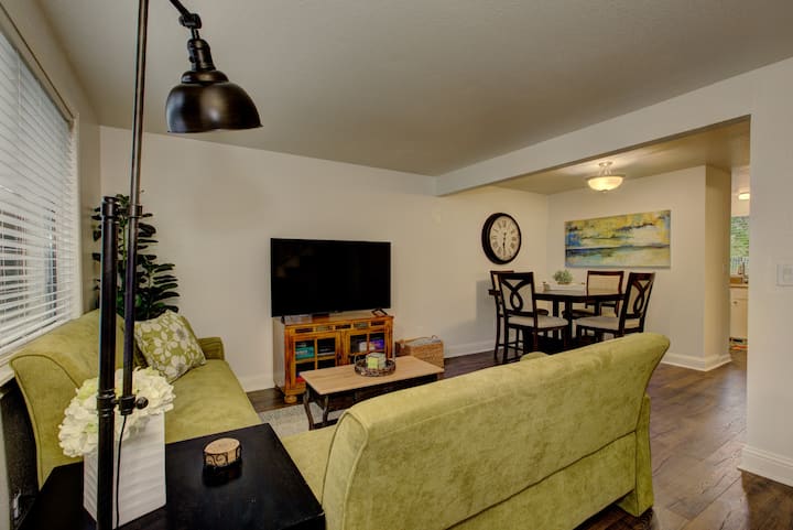 Charming Condo!  Near Bsu,  Downtown, Airport - Lucky Peak State Park, Boise