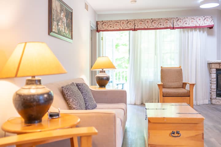 Horseshoe Valley Suites - The Evergreen - Horseshoe Valley, ON