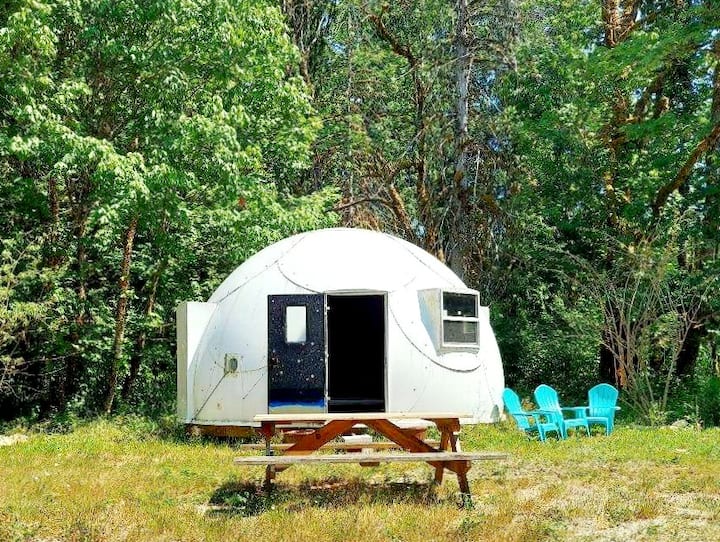 Galaxy Glamping Dome On Cascade Riverside - Cyclone Lake, WA