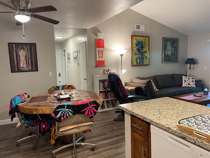Private Spacious 2-br Apartment - Davis, CA