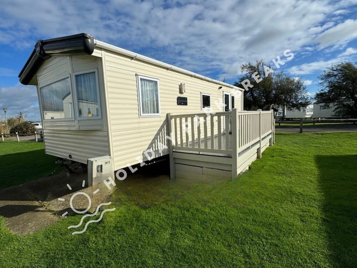 2 Bed: Close To Main Complex @ Seal Bay, Selsey - West Wittering