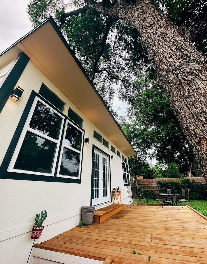 Adorable Texas Tiny Home - Fort Worth, TX