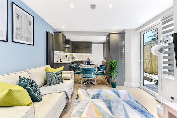 Tranquility In Bloom: Refreshing 2br Apartment - Barnet