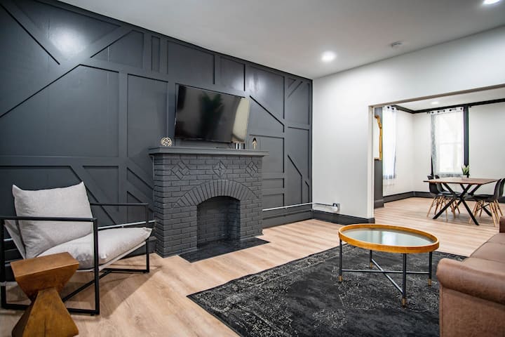 Five Points Apartment Lower Unit - LECOM Harborcenter