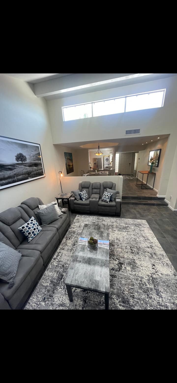 Stylish Retreat Near Old Town - Scottsdale, AZ