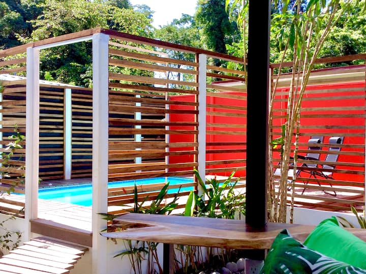 Escape To Paradise - Private Pool & Jacuzzi - 