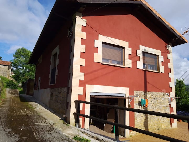 Casa En Zona Verde, Tranquila, - Puente Viesgo