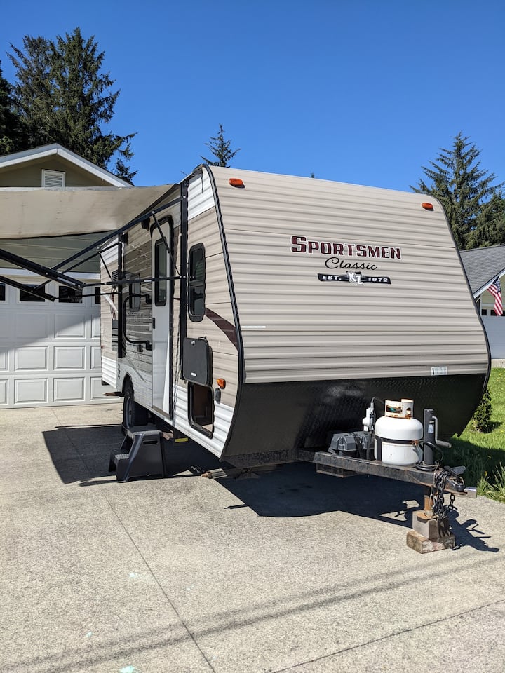 Family Tiny Bunkhouse Trailer - Crescent City, CA