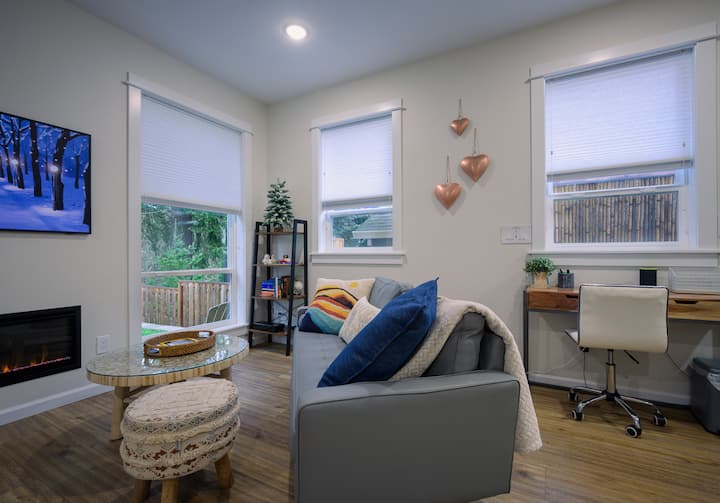 New Studio W/ Greenspace View - Hillsboro, OR