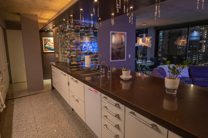 Az Penthouse W/ Incredible Space & Views! No Fees! - Phoenix, AZ