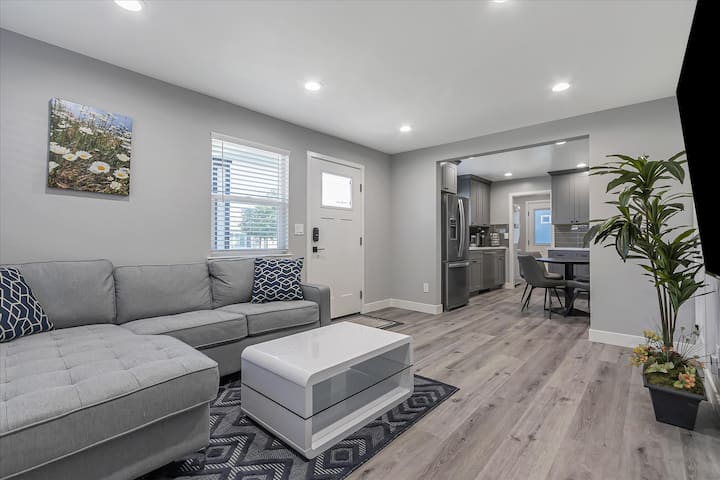 (A) Cozy 2br/2ba Santa Clara Home - Great Barrier Reef, Santa Clara