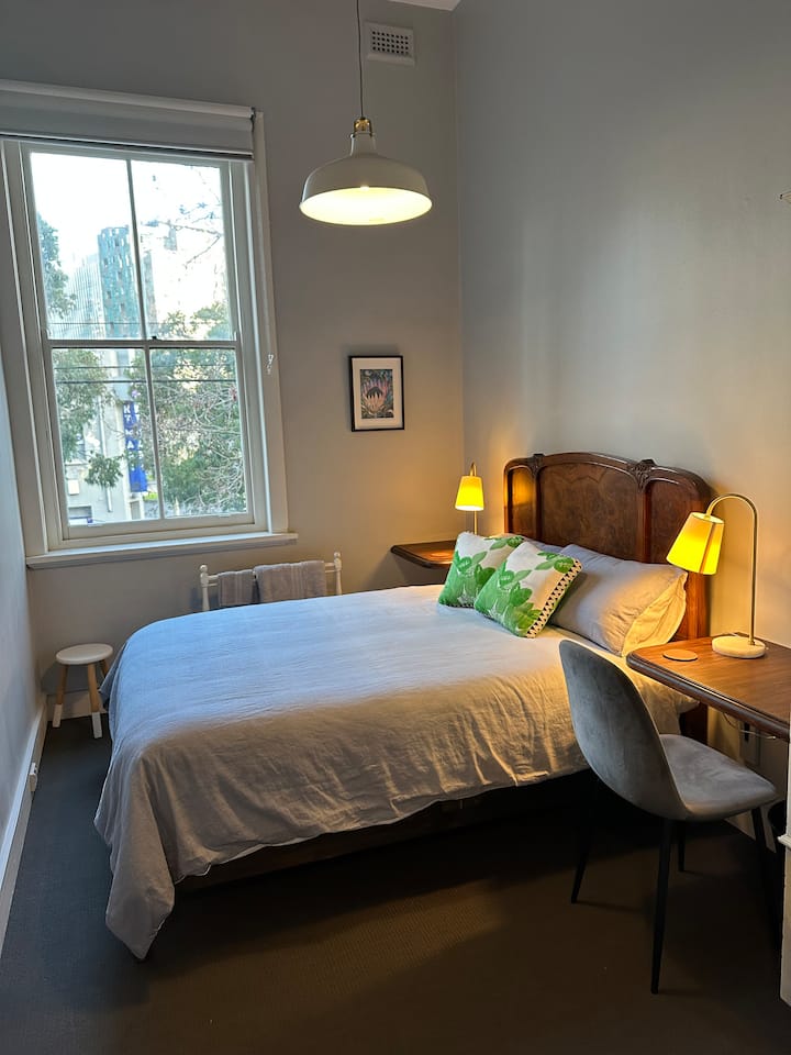 Room 04 @ The Last Jar - Melbourne